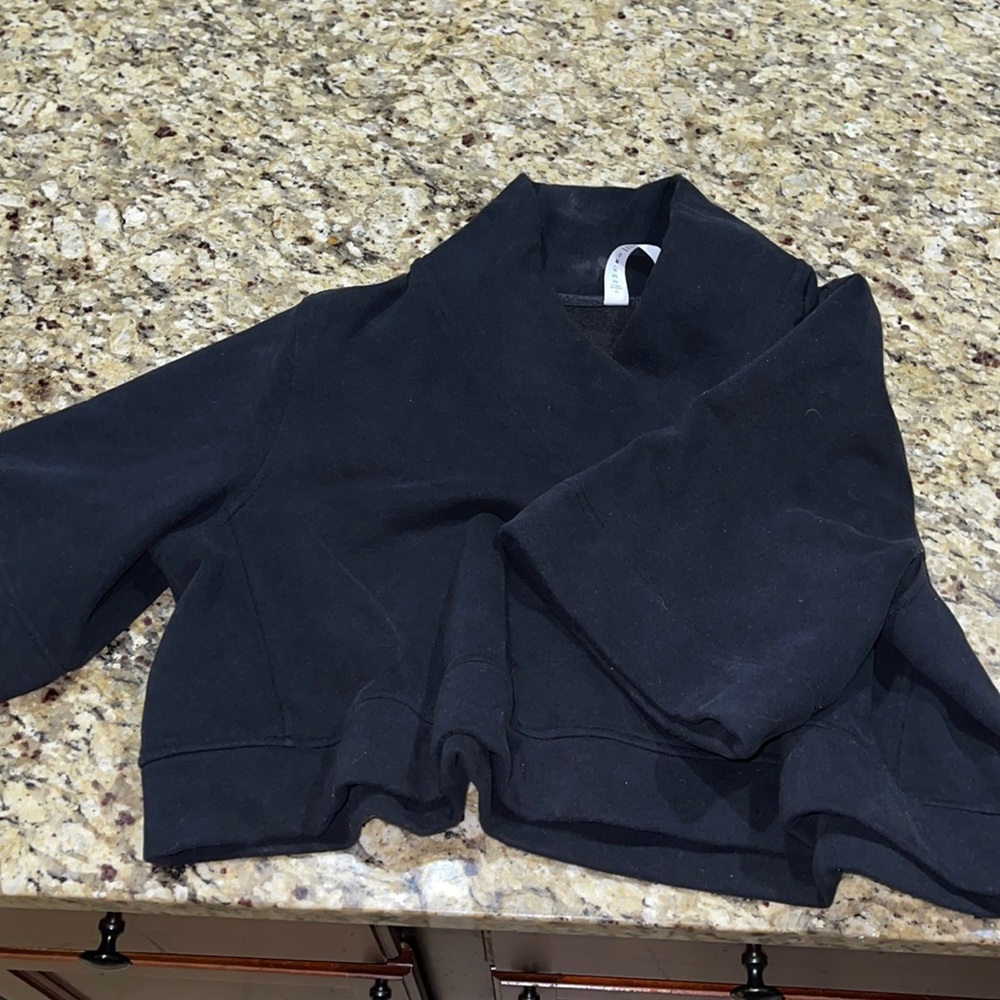 Lululemon Black Cropped Know Your Angles Poncho - Gem